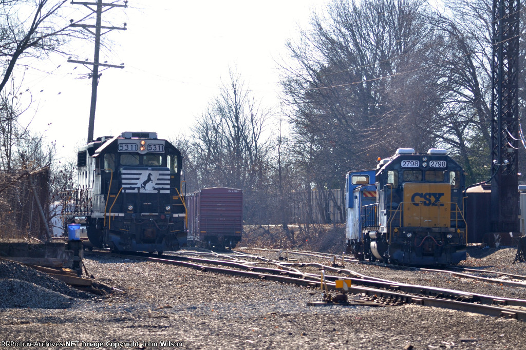 NS 5311 & CSX 2798